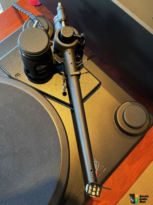 Kuzma Reference 2 turntable and 11' 4Point tone-arm Photo #6077425 ...